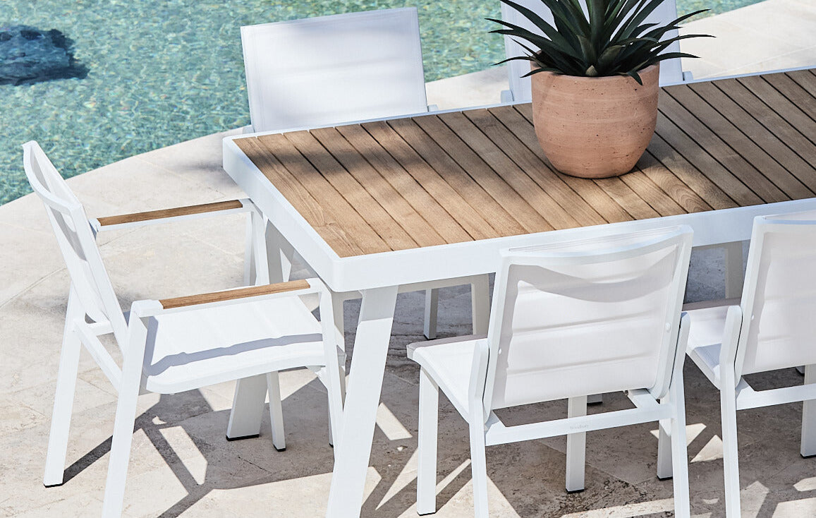 Aluminium Outdoor Dining Tables | Round, Extendable & More – Woodbury ...