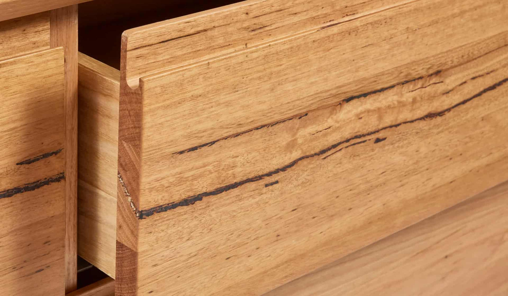 Messmate – Woodbury Furniture