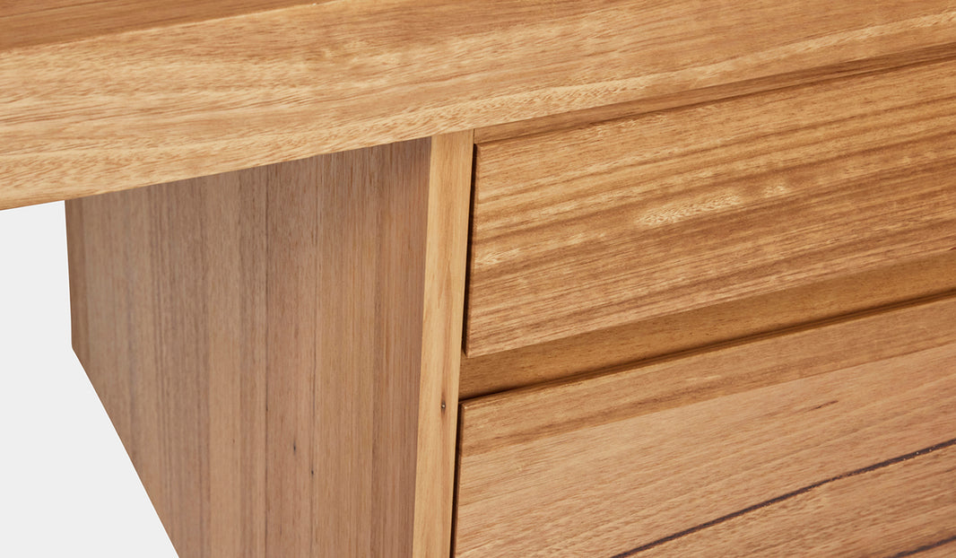 Messmate – Woodbury Furniture